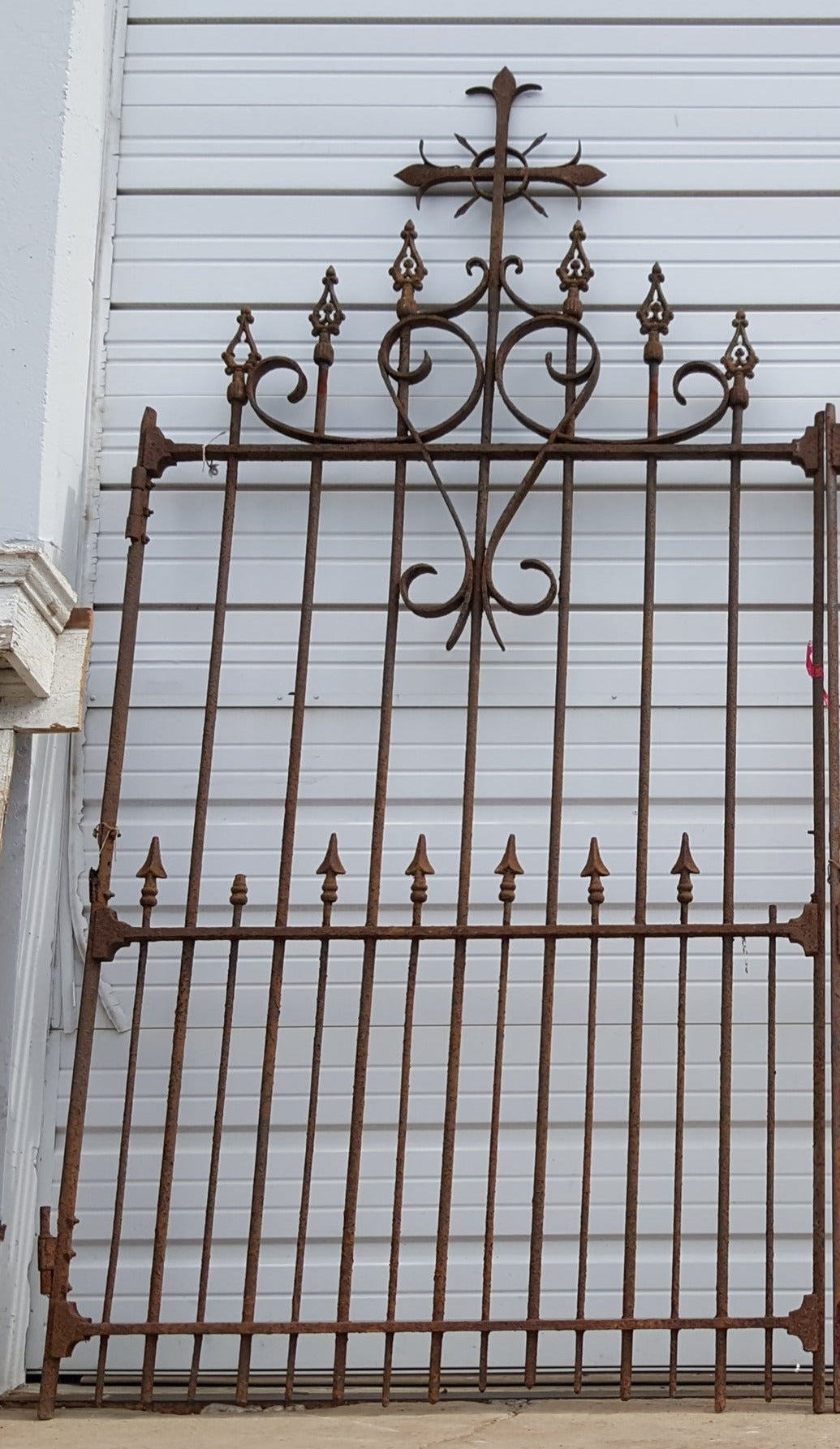 Single Iron Cross Gate – Antiquities Warehouse of Grand Traverse