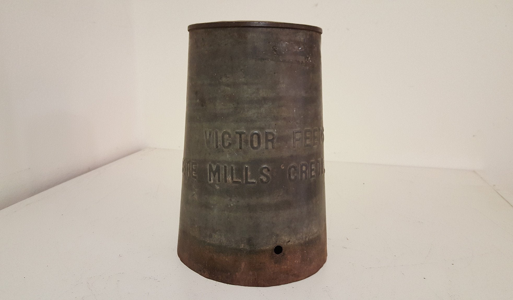 Zinc Feed Can, "Victor Feeds, Crete Mills, Crete Nebraska ...